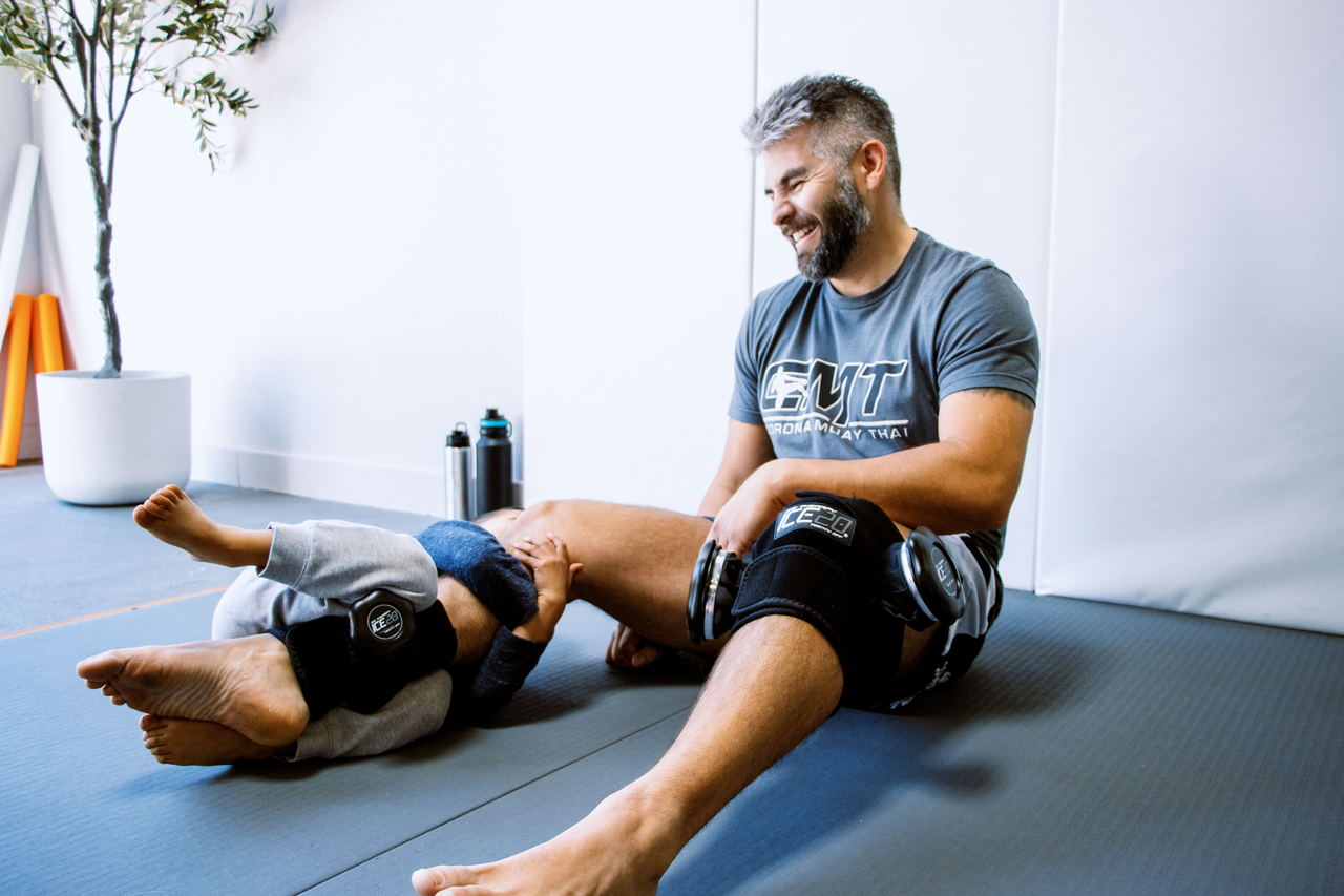 ICE20 - Quality form fitting compression ice wraps.